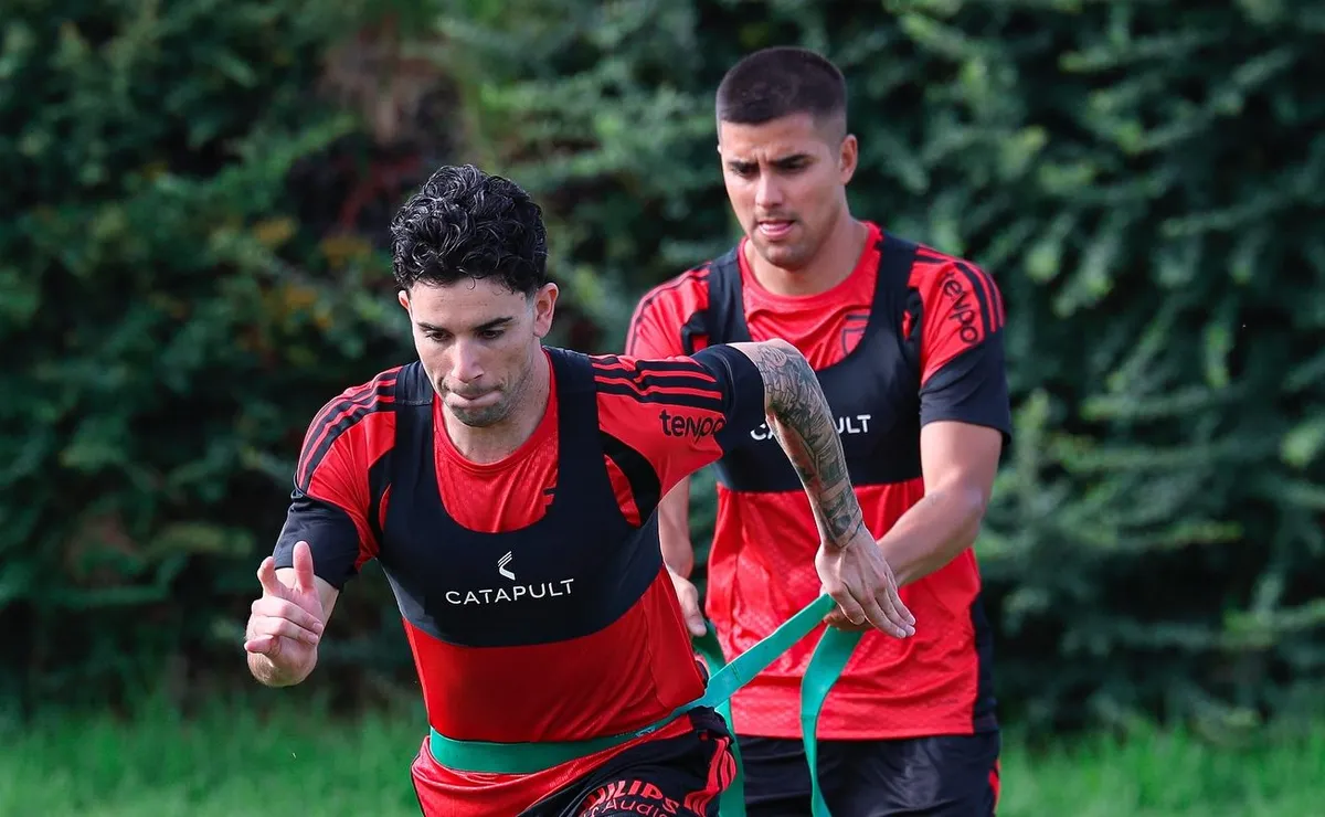 ¿Cómo podría formar Colo Colo con Pastrán y Madrid? - DaleAlbo