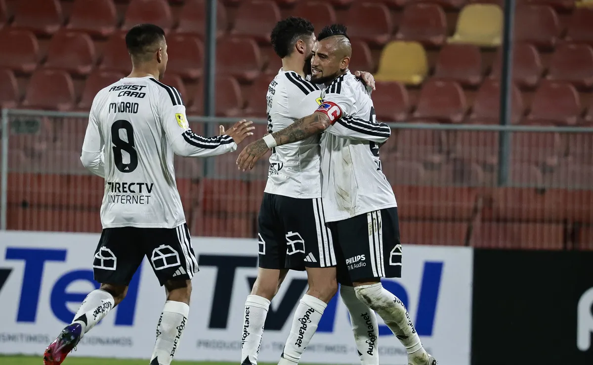 Gol de Arturo Vidal para el 2-0 de Colo Colo vs Recoleta - DaleAlbo